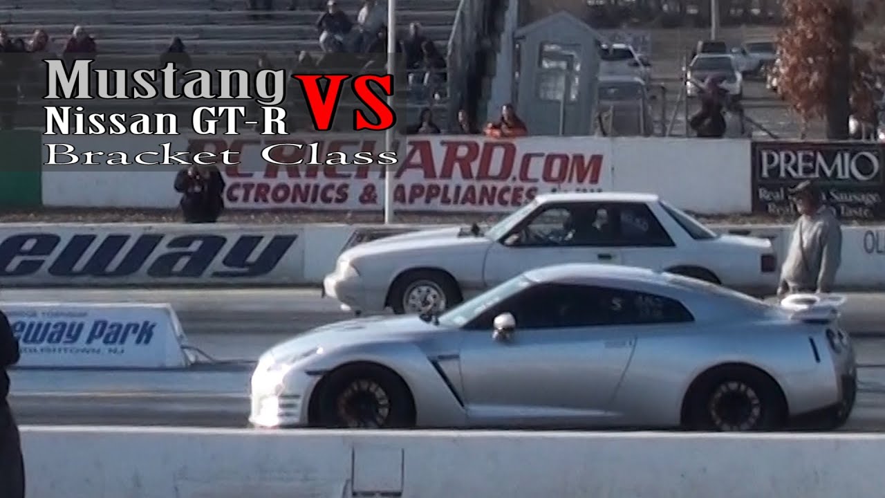 GT-R vs Ford Mustang - YouTube