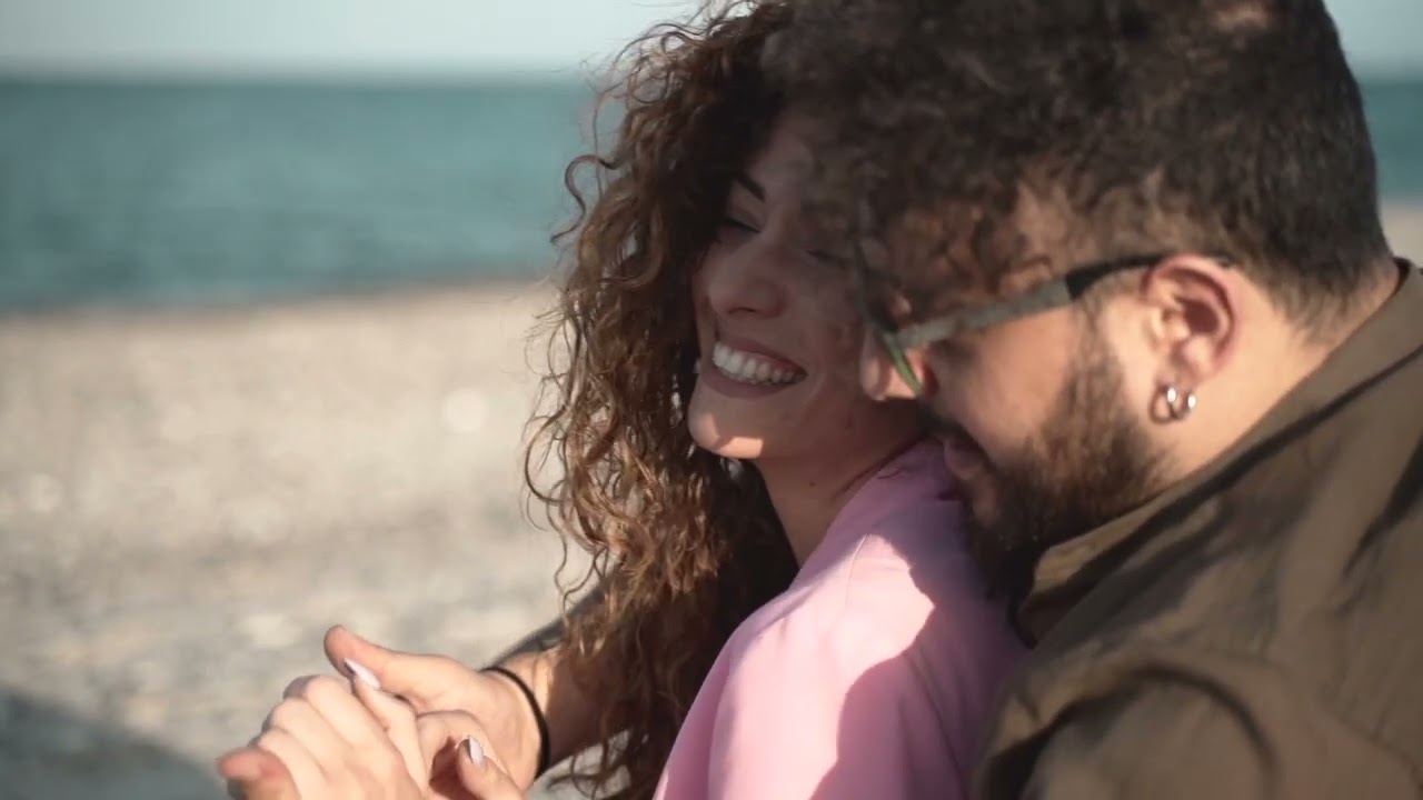 Simone Gualtieri - Mezzo Sole (Official Video) - YouTube