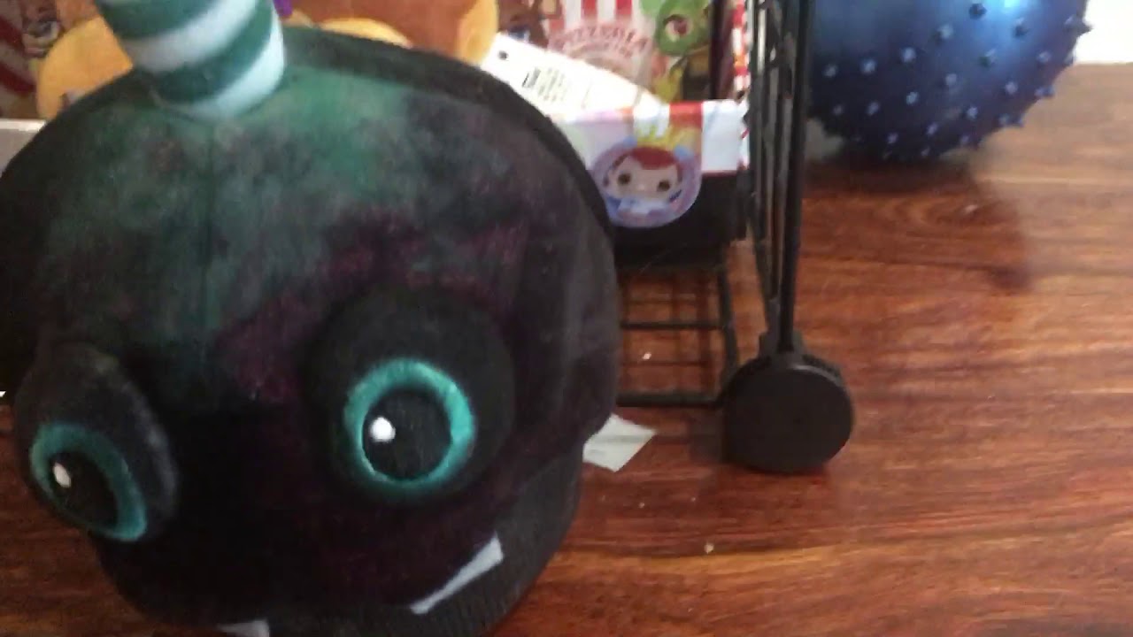 Phantom cupcake custom - YouTube