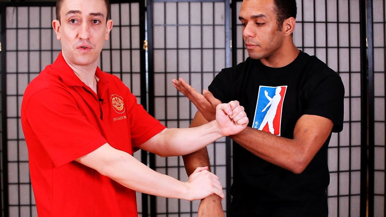 How to Do Kwan Sau aka Rotating Hand | Wing Chun - YouTube