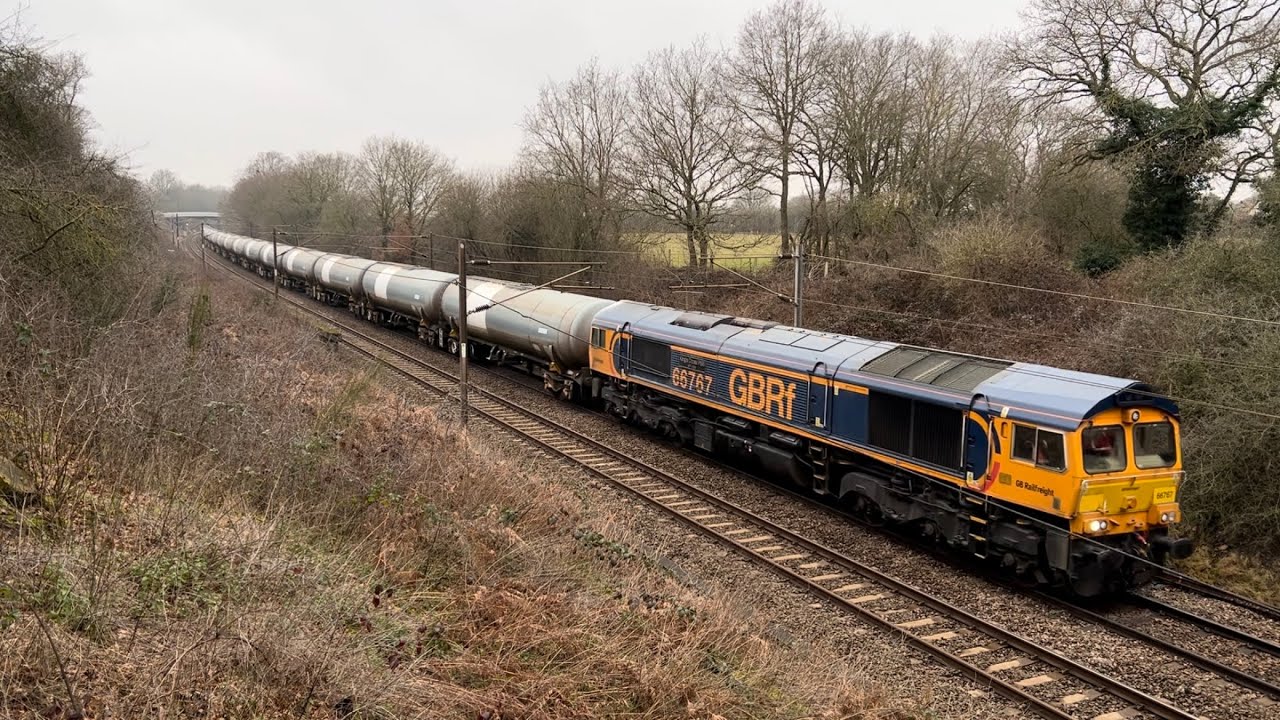 **RARE** GBRf 66767 heads north under Moze Farm on 6P41 - YouTube
