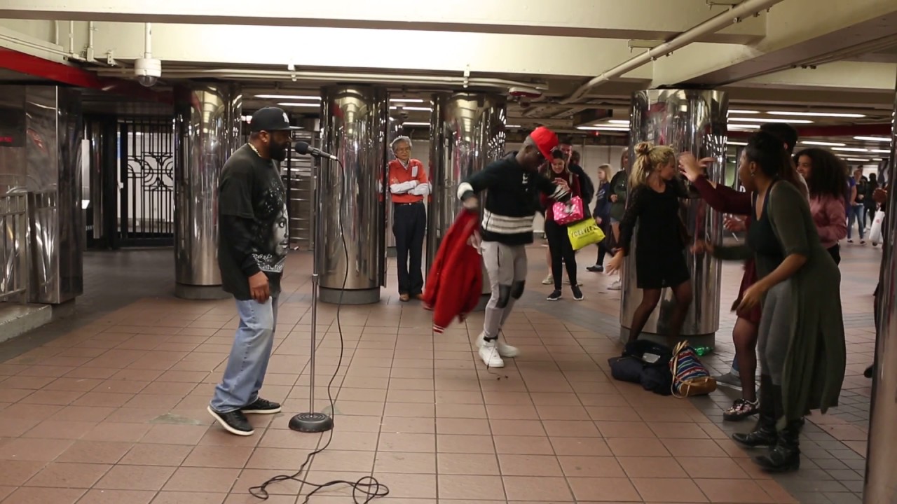 Uptown Funk by The sugar bear Kahn Hightower in NYC subway - YouTube