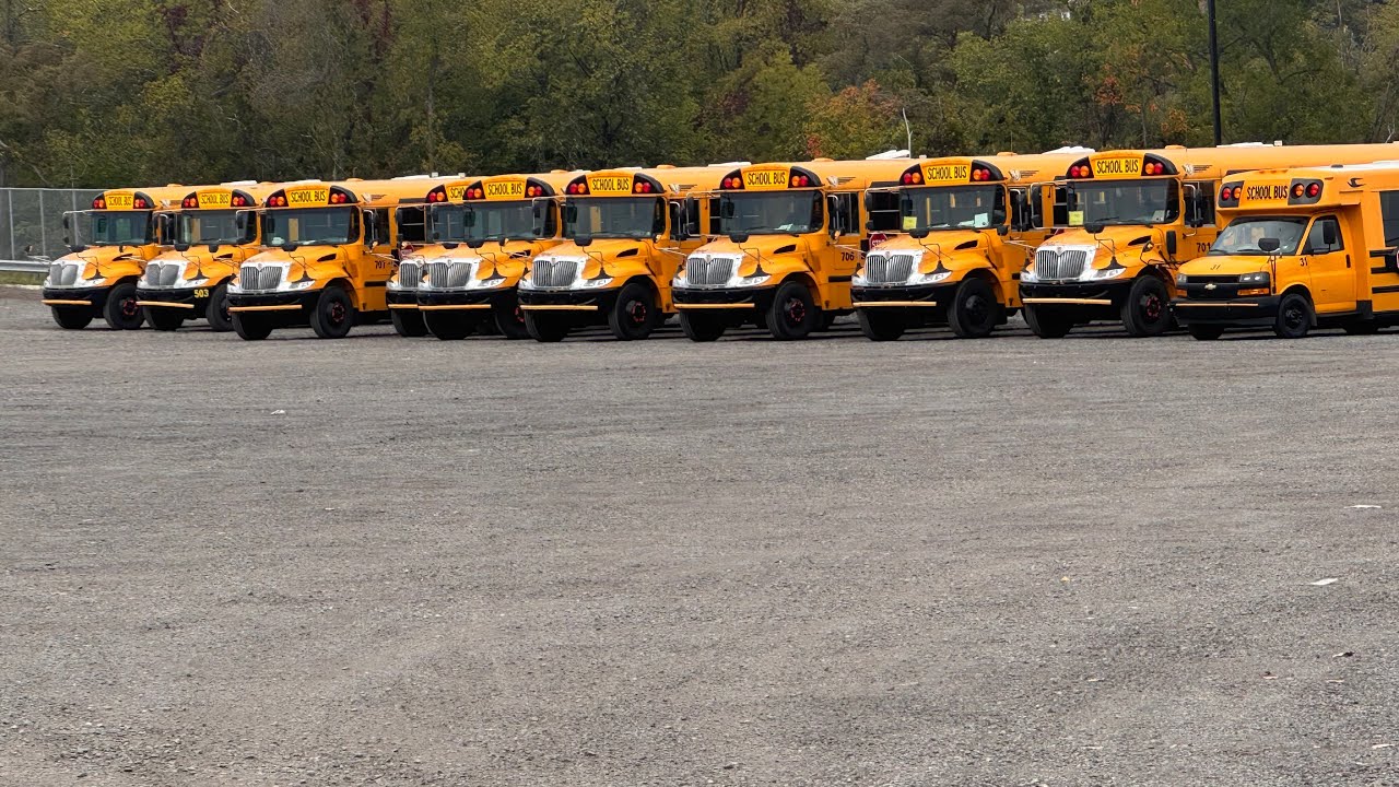 Driving in a 2023 ic CE school bus with a Cummins 6.7L #bus #schoolbus ...