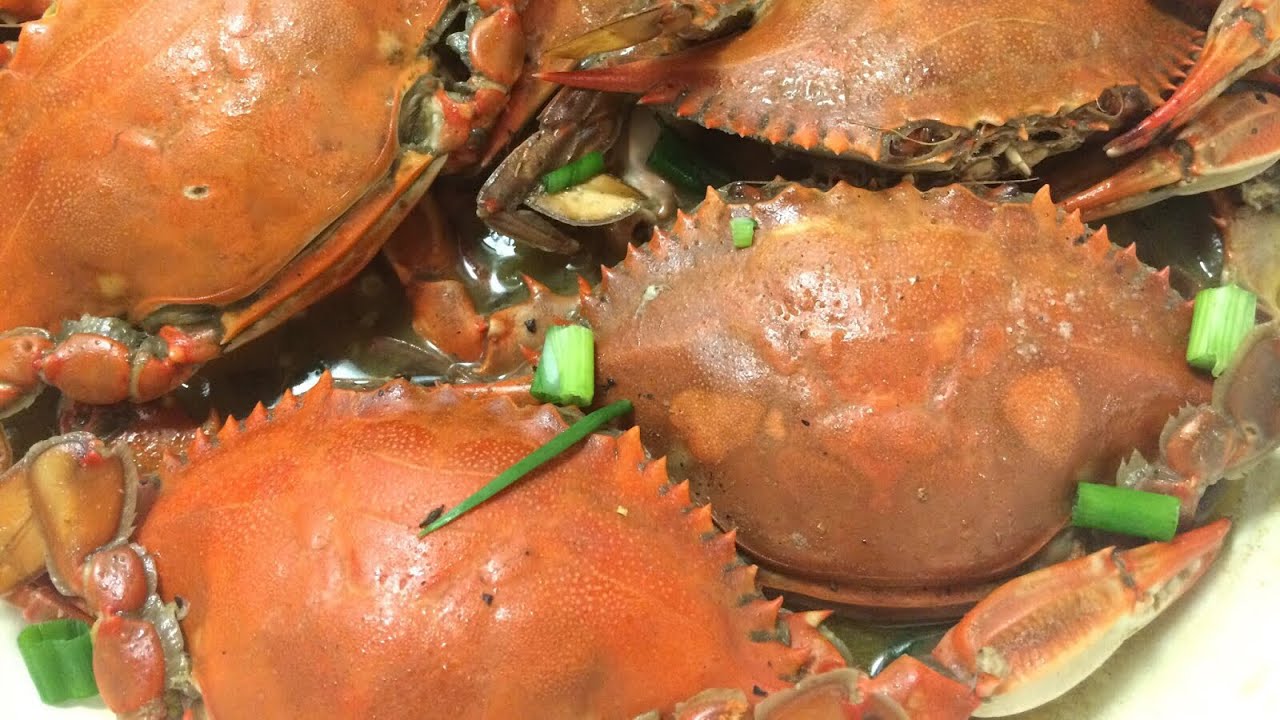 Beer Steamed Crabs - YouTube