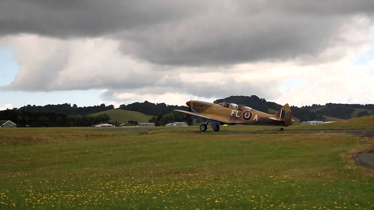 NZ Warbirds Spitfire Flight - YouTube