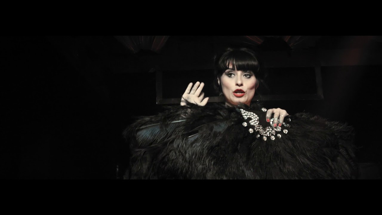 Larissa Maxine - Feeling Good - Cabaret do Rock - YouTube