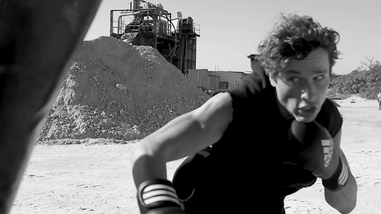 Dir/DOP - Stephen Greeff - Boxing. - YouTube