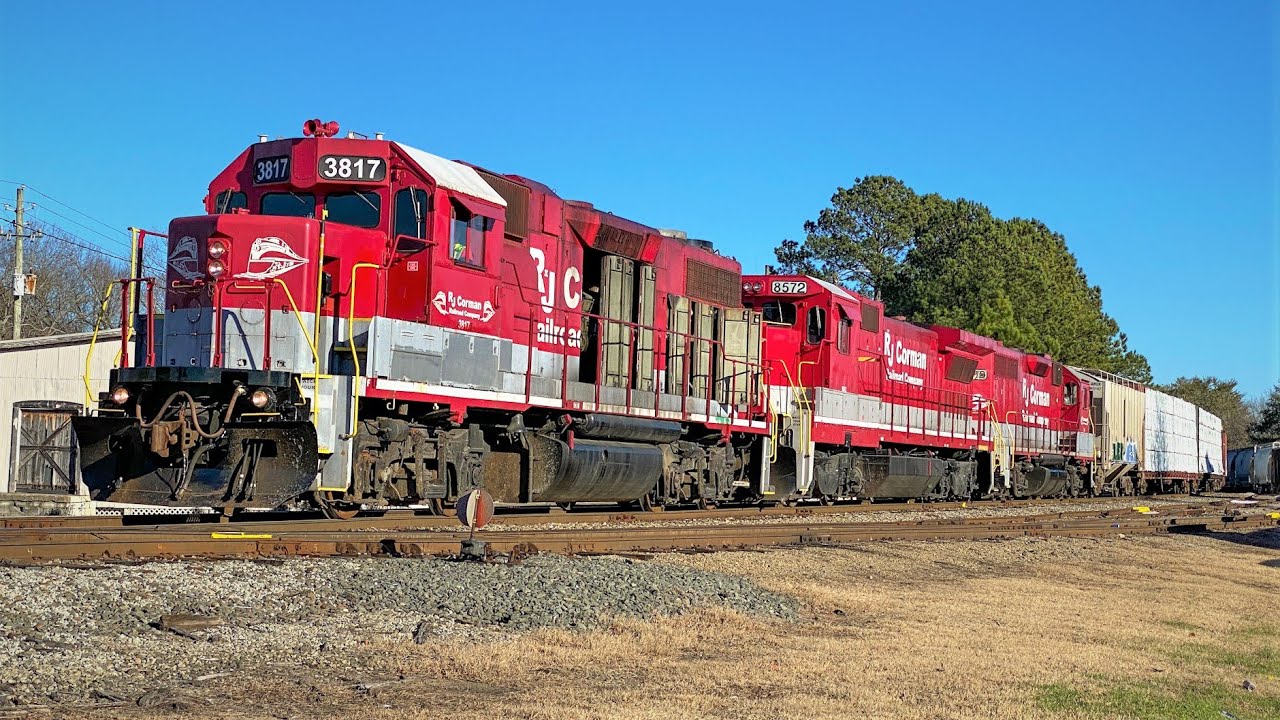 RJ Corman 3817 Arrives on the RFCC - YouTube