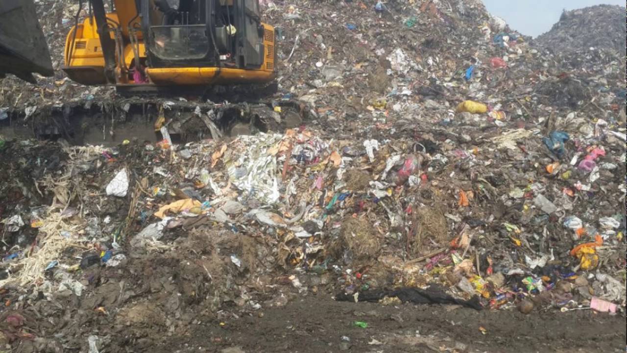 Surat Khajod Dump Yard - YouTube