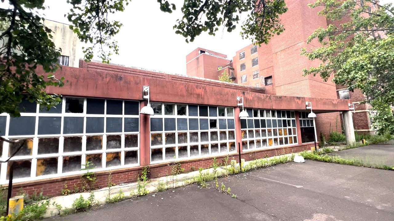 Abandoned: Exploring Meriden-Wallingford Hospital - YouTube