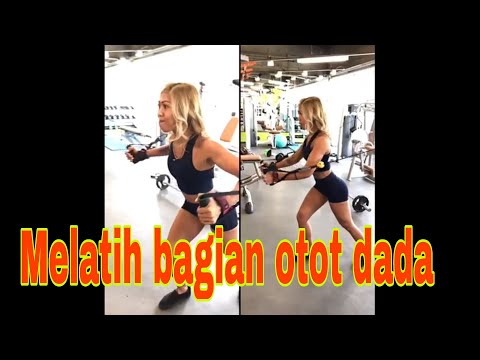 Melatih bagian otot dada