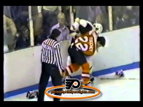 Jan 5, 1985 Rick Tocchet vs Jim Pavese Philadelphia Flyers vs St Louis ...