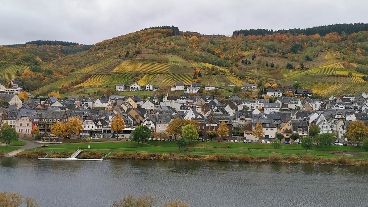 Reil an der Mosel Flusskilometer 98 - YouTube