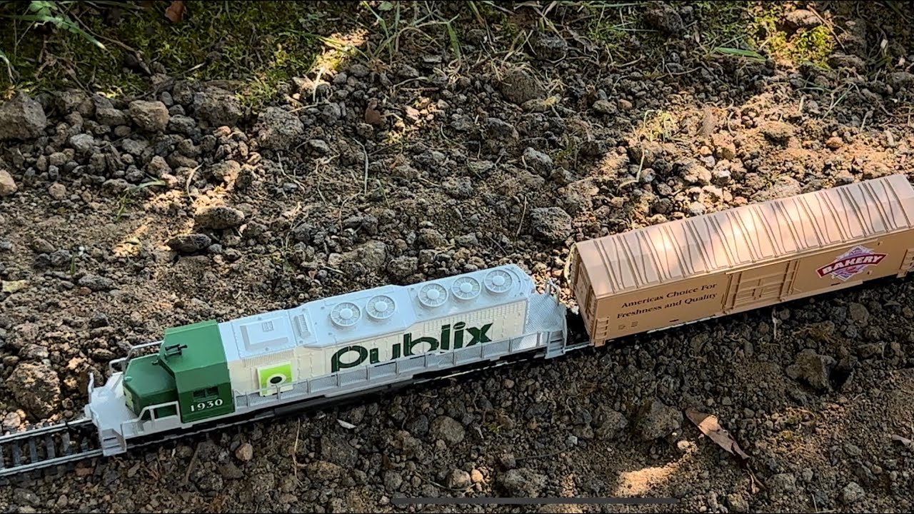 HO scale garden, Train build vol 1 - YouTube