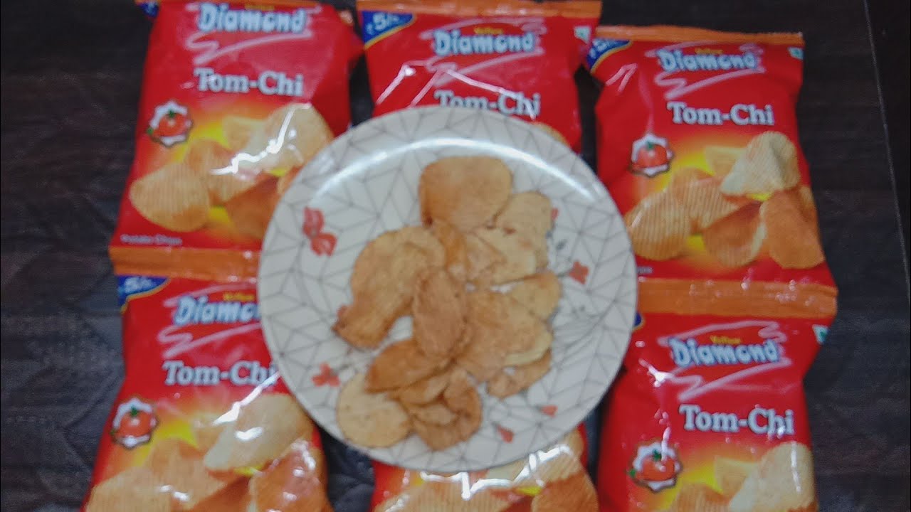 lot's of Potat chips.🍟🍟🍟🍕🍕🍫Tomato flavour chips. Diamond wafer. Diamond ...