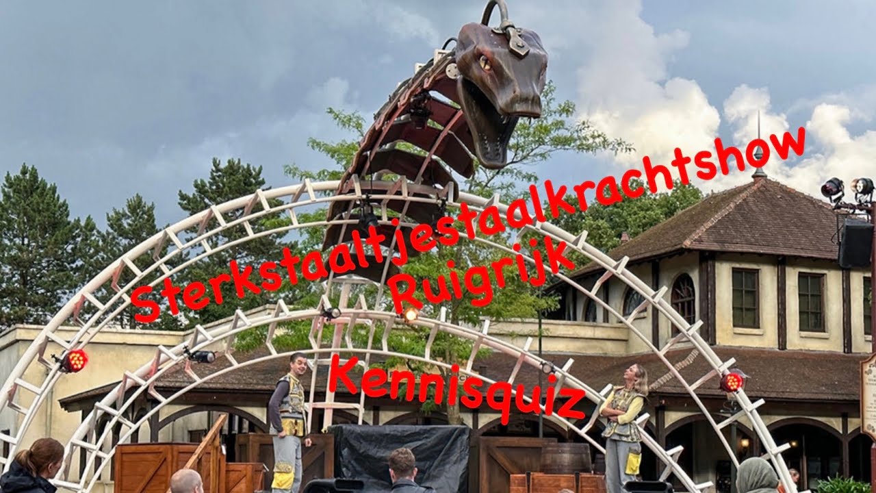 Efteling 💪 SterkStaaltjeStaalkrachtShow 🐍 Python Podium #efteling - YouTube