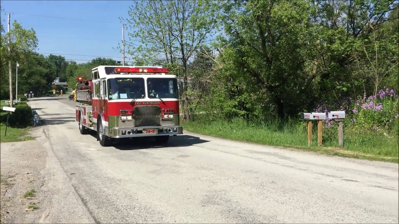 EAST HUNTINGDON TOWNSHIP VOLUNTEER FIRE CO. ENGINE 74-2 RESPONDING FROM ...