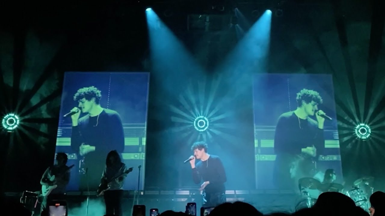 Omar Apollo and Sun Room concert recaps - YouTube