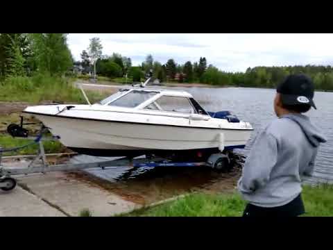 Bella 600 HT Yamaha 115V4 - YouTube