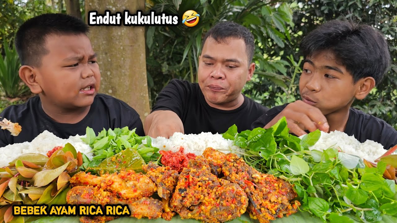 KAPAN AKURNYA SIH 😭 MUKBANG BEBEK AYAM RICA RICA + CUMI IRENG + LALAPAN MENTAH ! NIKMAT POL ...