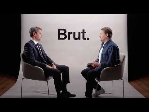 Gabriel Attal répond aux questions de Rémy Buisine sur Brut.