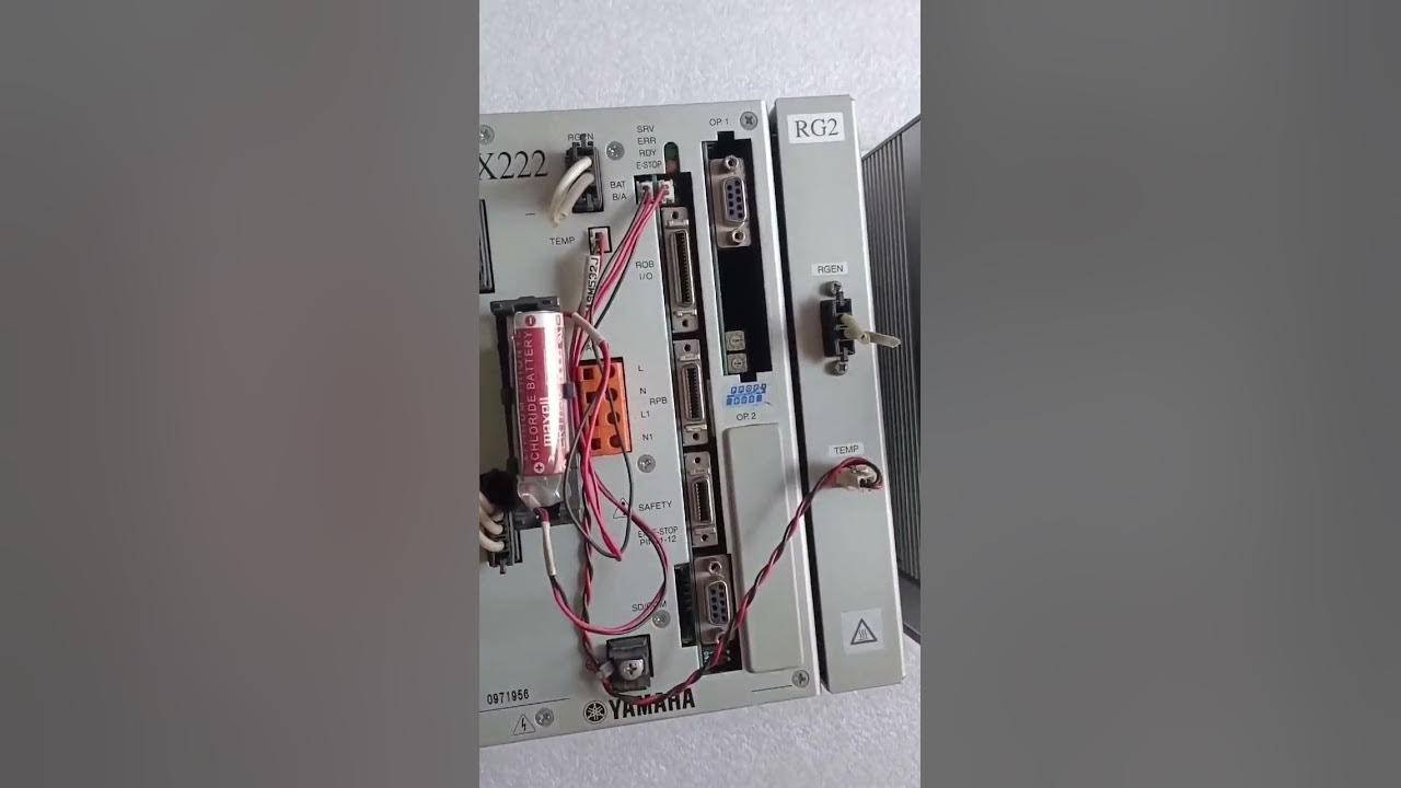 YAMAHA RCX222 HIGH PERFORMANCE ROBOT CONTROLLER AC220V - YouTube