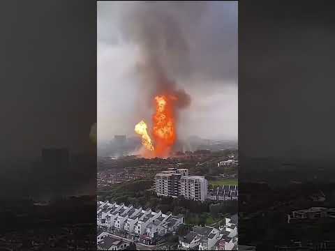 A leaking gas pipeline has sparked a huge #fire in #Malaysia