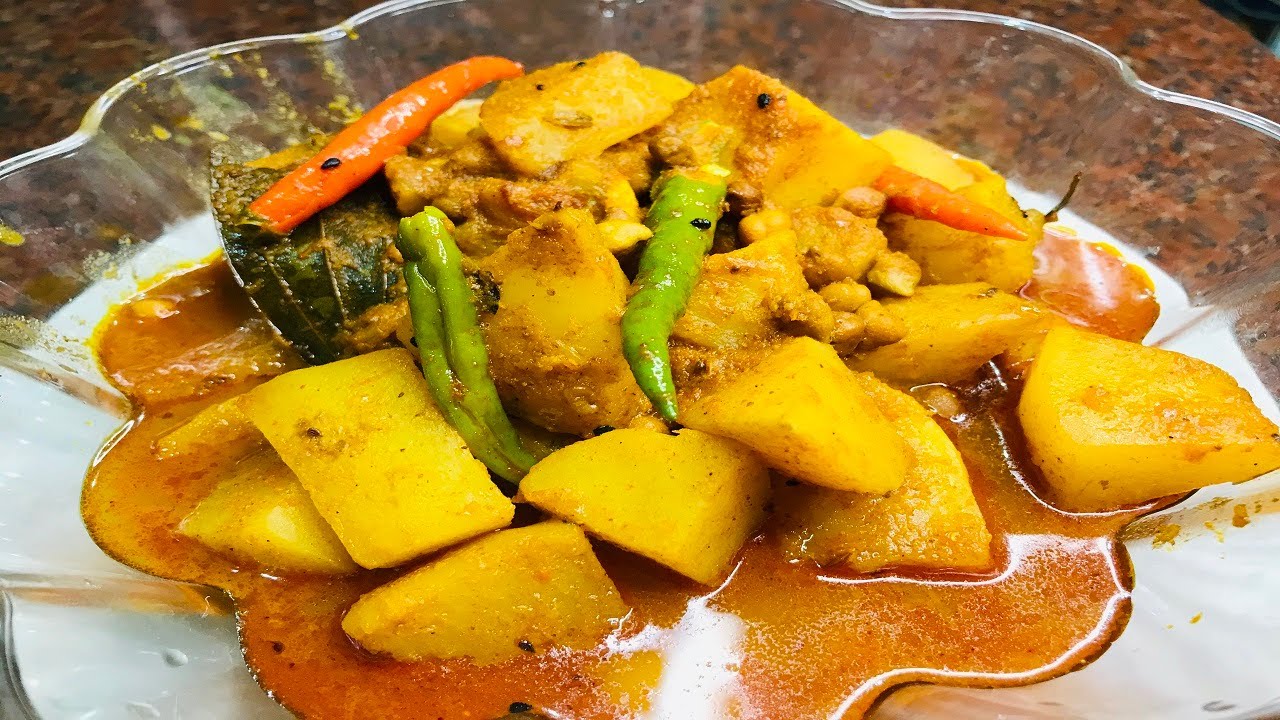 Peper Dalna Recipe | Raw Papaya Curry with Potato Recipe | Delicious ...