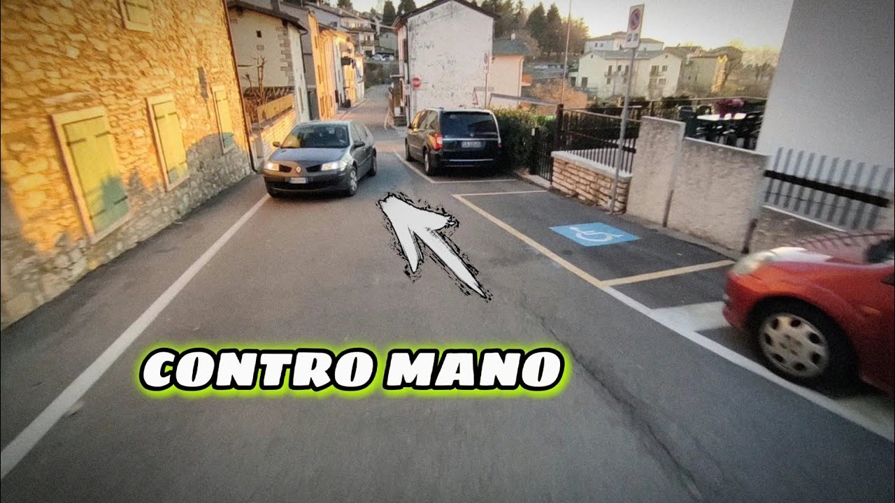 La gente non sa guidare 🤬 | Fantic 50 - YouTube