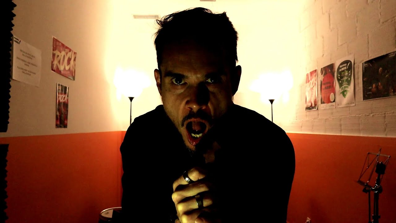 Mess & Shame - Iuri Sanson SINGING THROUGH - YouTube
