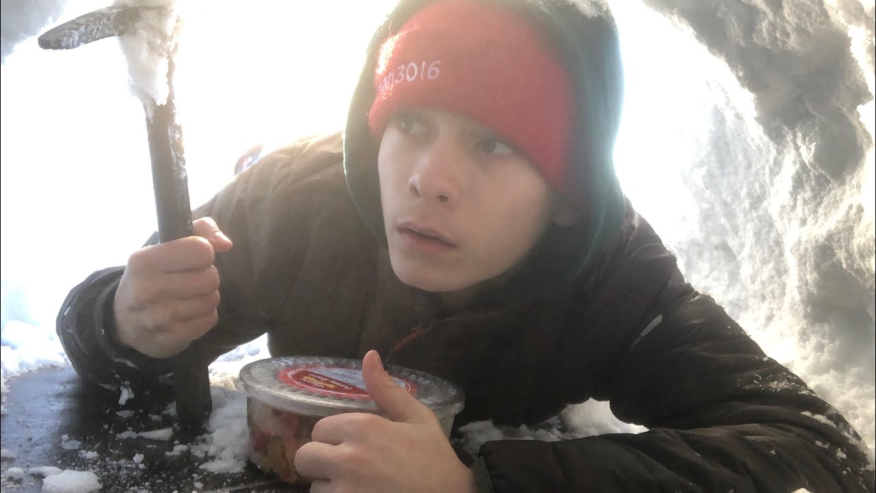 Igloo survival challenge - YouTube