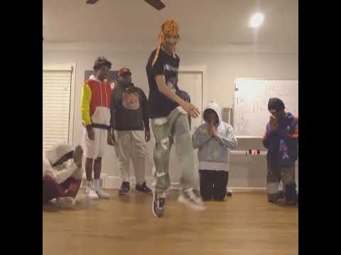 Ayo and Teo Wax The Dance Floor With Crazy New Moves [Comeback Of Ayo&Teo 2022]