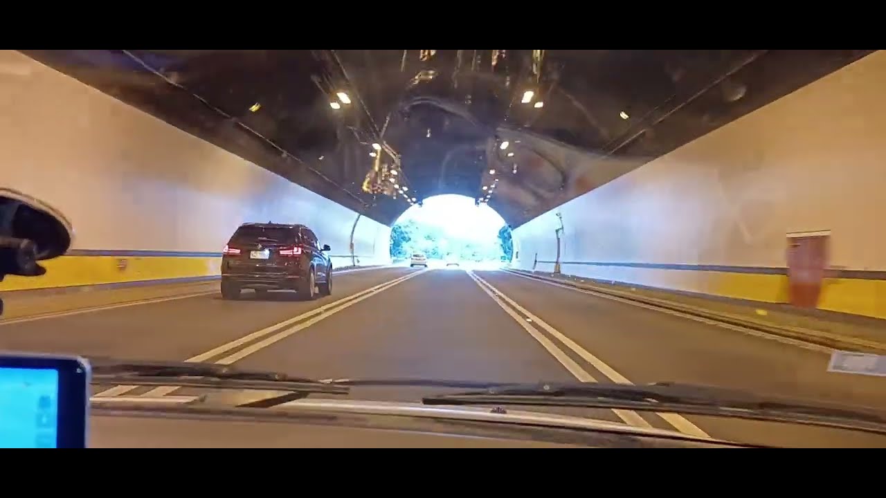 Underground highway in Taiwan:Beautiful panorama , and amassing ...