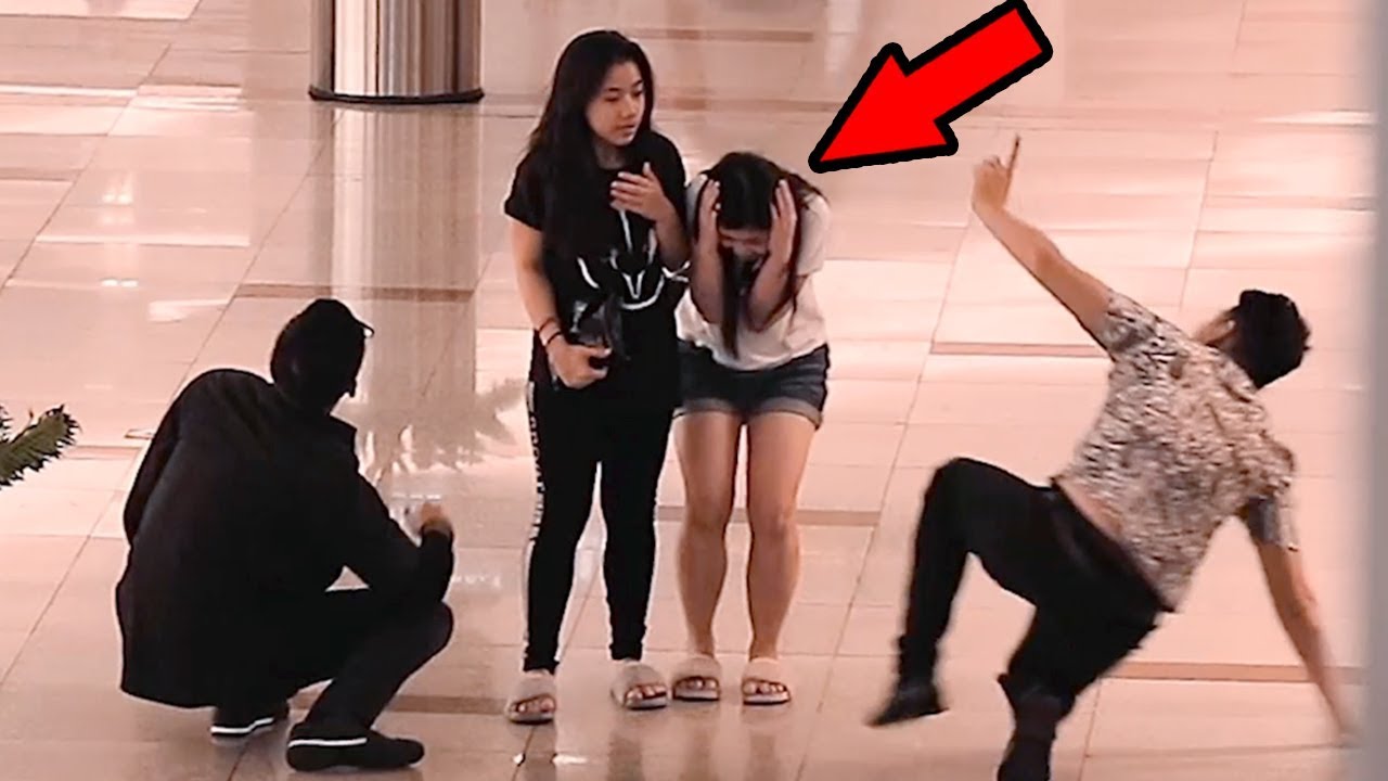 PRANK ATAP RUNTUH!! Ft Andy Sugar - YouTube