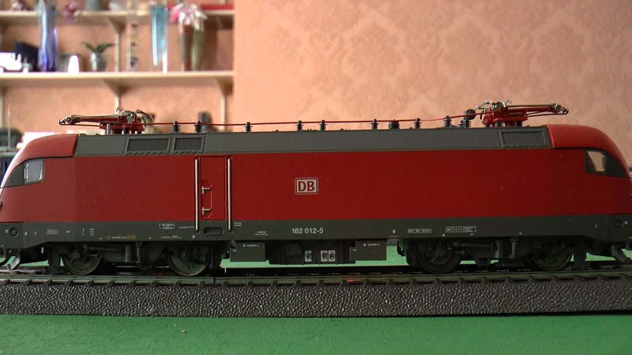 First Look : MÄRKLIN 39840 - Taurus in DB Red - YouTube