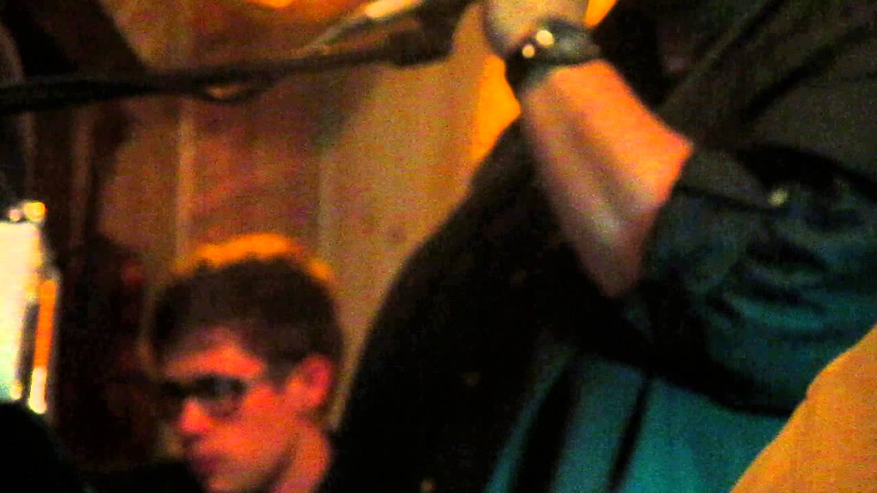 Hit Play Band Sarah Smile Cover 4/14 Black Sheep Vineyard - YouTube