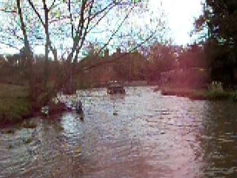 land rovers fording at packington ford deep water splash, part 2 - YouTube