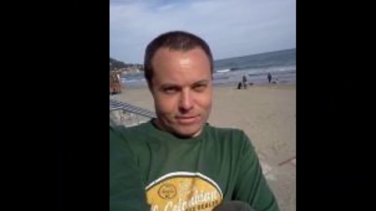 Dario Greggio gode per il virus ma con l'inno italiano - YouTube