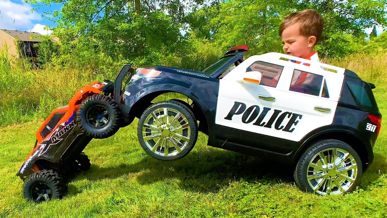 Elias pretend play police - Fun playtime collection video for kids ...