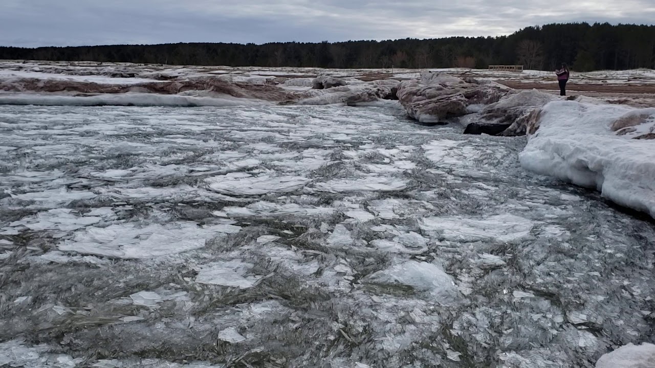 Icy waves at WI Point - YouTube