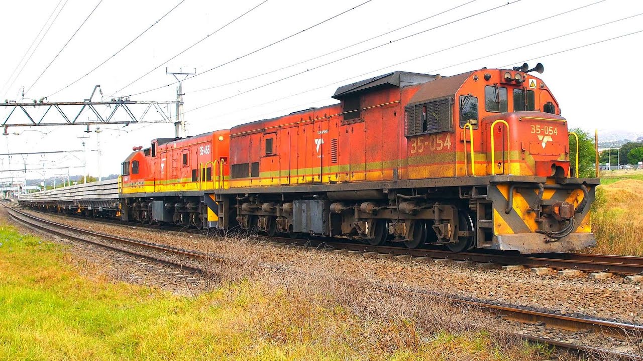 Concrete sleepers/ties train to Saldanha hauled by TRANSNET Locomotives ...