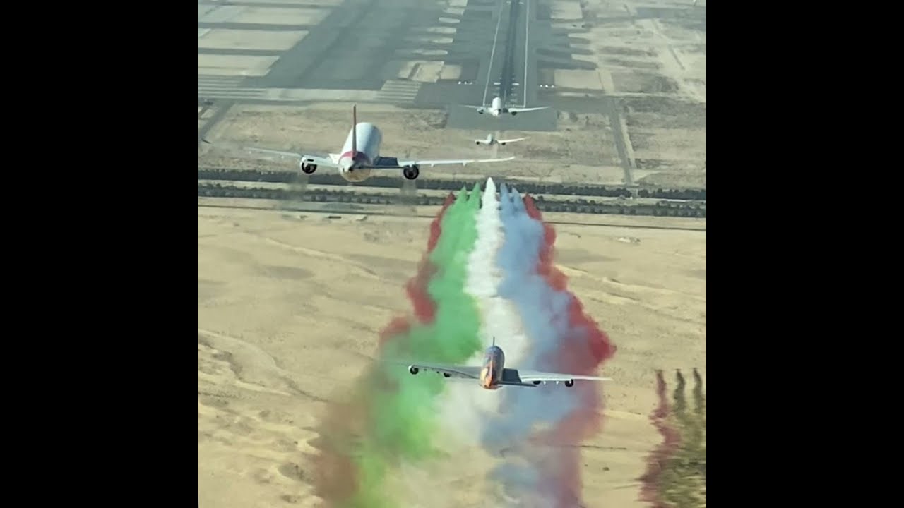 Sam Chui: Dubai Airshow - amazing flypast from the air - YouTube