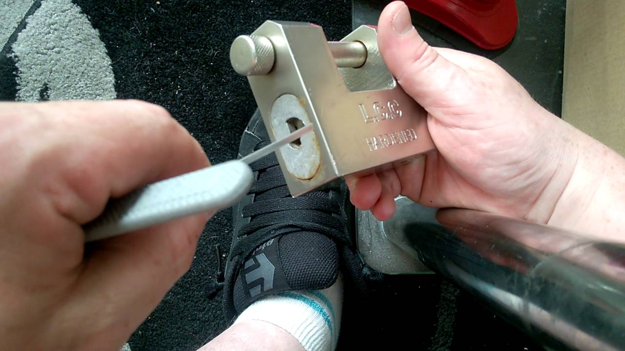 (1)Old style car clamp shutter lock bullied open 2 times in just over a ...