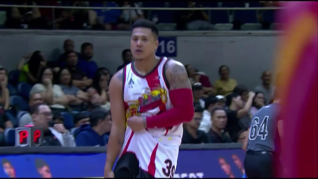 Jericho Cruz HEATS UP in 3Q for San Miguel vs Rain or Shine 🔥 | PBA ...
