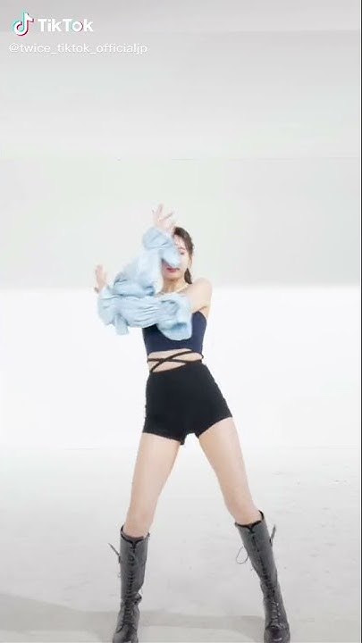 TWICE Kura Kura solo dance Nayeon Ver. - YouTube