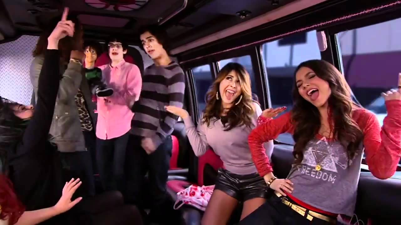 Victorious.S03E09.Driving.Tori.Crazy HD - YouTube