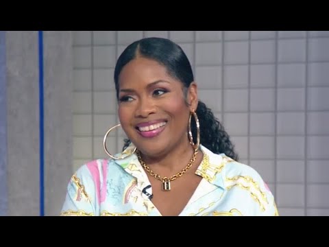 Bringing back the ‘90s with Miss Jones - YouTube