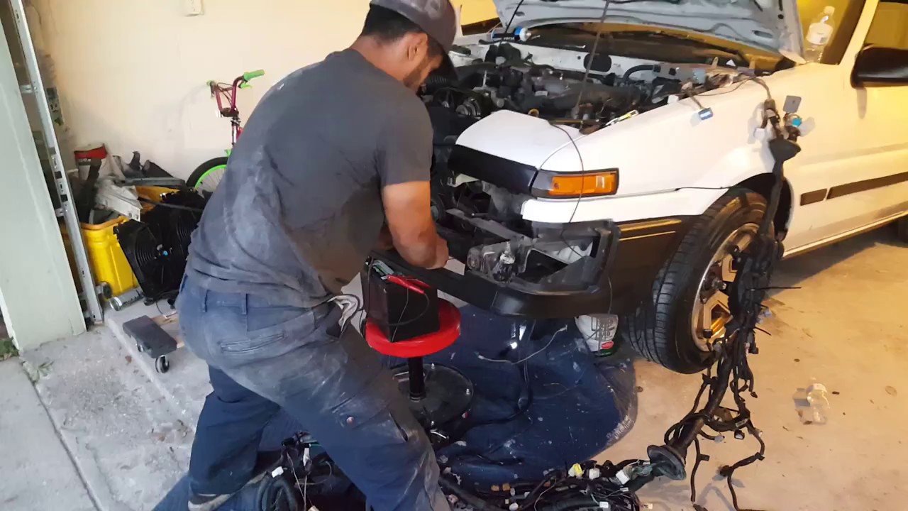 Turning on 2jz vvti with immobilizer in a ae86 corolla hatchback - YouTube
