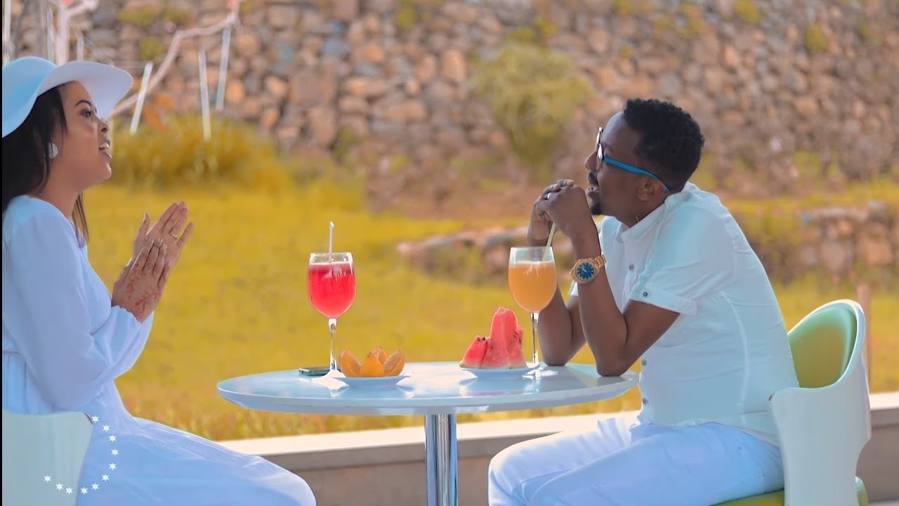 AWALE ADAN ft MSS XIIS - LOVE BUU QORAYAA DHIIGEENU | 2023 - YouTube