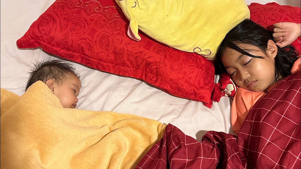 Mora with her sister @MORALOVE-zw8hz - YouTube